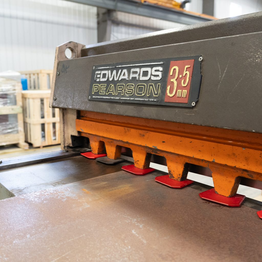Pre-Owned Edwards/Pearson 50" x 10GA Direct Drive Mechanical Shear ...